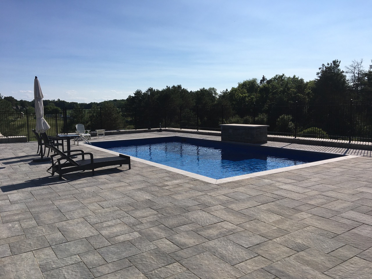 Vinyl Pool Installation in Oakville and Burlington - Mardon Pools